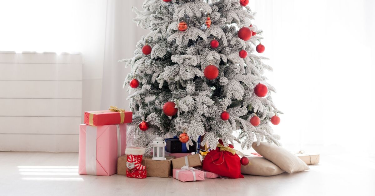 How to Get Through Your First Christmas as a Single Mom - Empowered ...